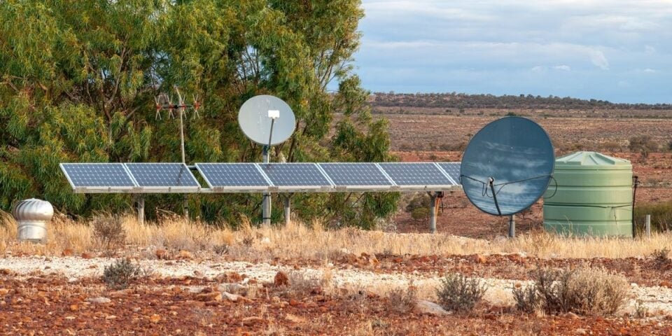 Off-Grid Solar Monitoring with Satellite IoT Connectivity